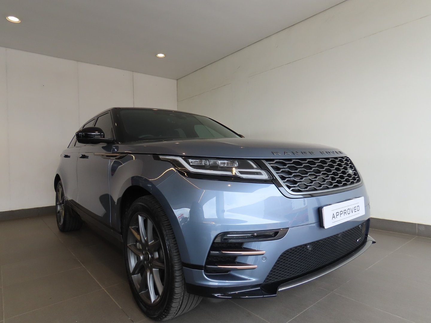 2023 Approved Land Rover Range Rover Velar Byron Blue 4X4 3.0D SE ...