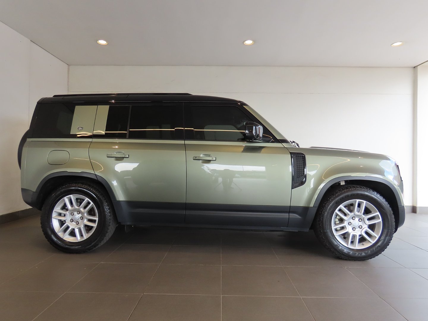 2024 Approved Land Rover Defender 110 Pangea Green 4X4 110 D240 FIRST ...