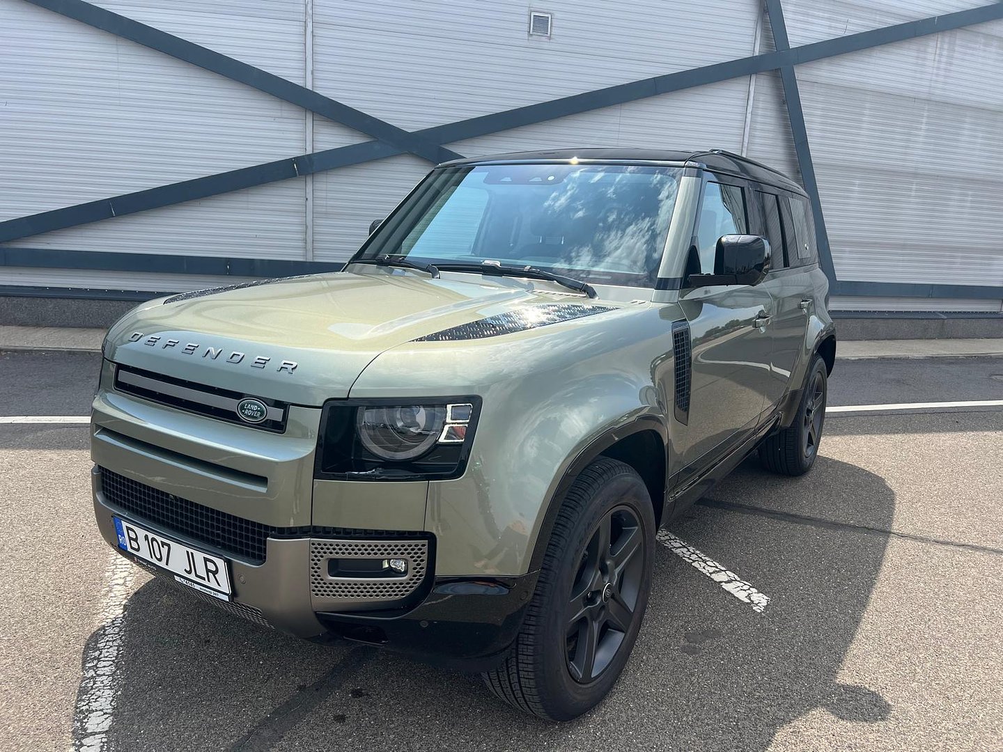 2023 Approved Land Rover Defender 110 Pangea Green 3.0D I6 250CP X ...