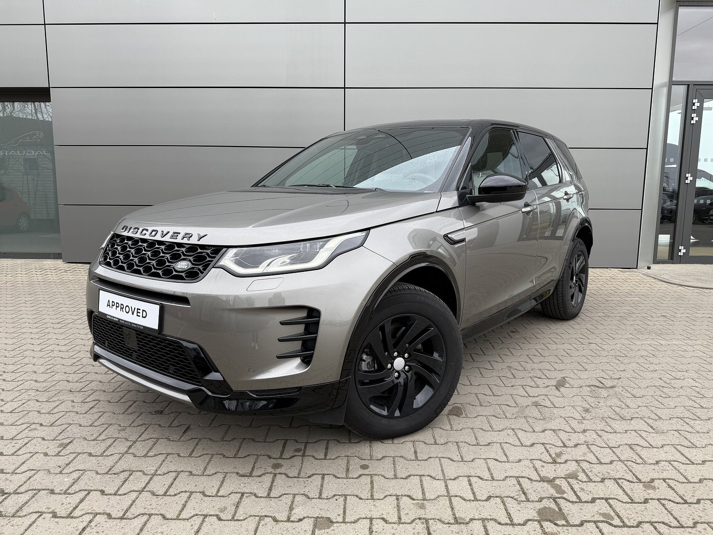 2023 Approved Land Rover Discovery Sport Silicon Silver P200 Benzyna ...