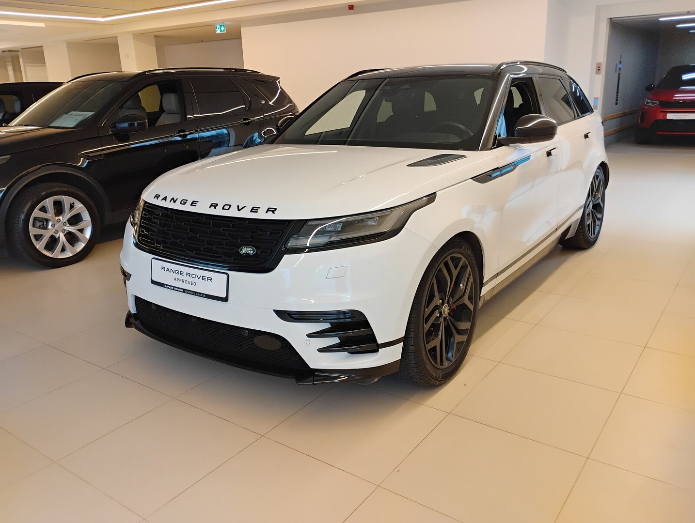 2023 Approved Land Rover Range Rover Velar Fuji White P250 Benzyna ...