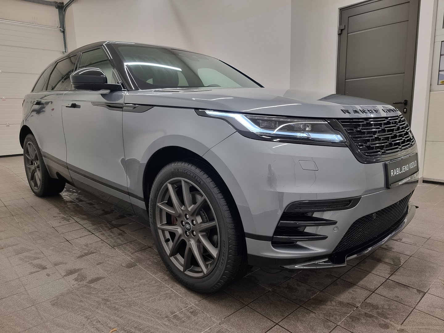 2023 Rabljena vozila Land Rover Range Rover Velar Zadar Grey P404e AWD ...