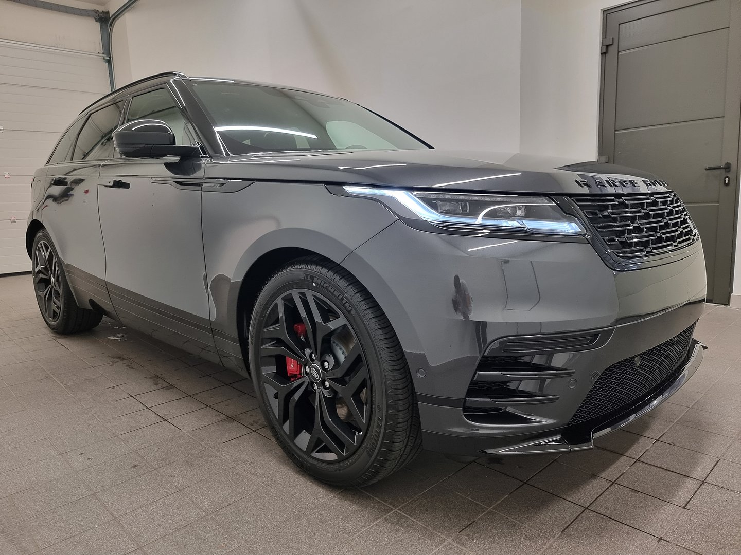 2024 Nova vozila Land Rover Range Rover Velar Carpathian Grey D300 AWD ...