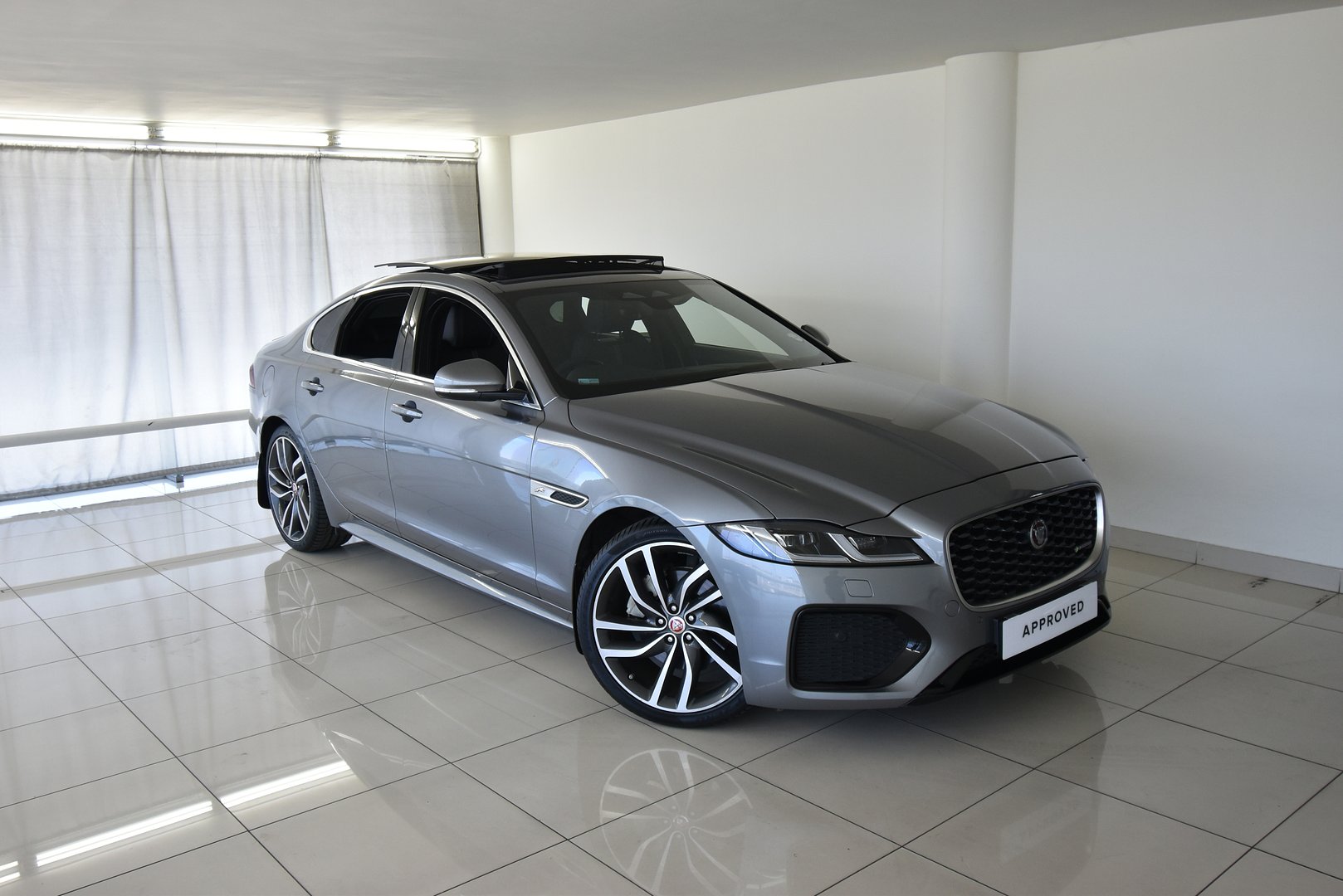 2022 Approved Jaguar XF Eiger grey Automatic 2.0D HSE R-DYNAMIC (D200).