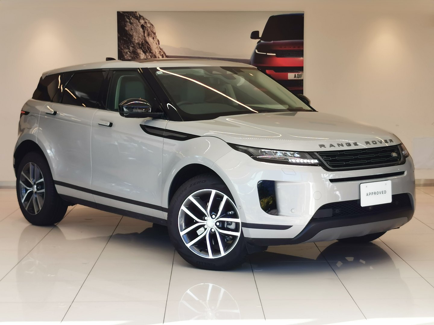 2024 認定中古車 Land Rover Range Rover Evoque ソウルパールシルバー D200マイルドハイブリッド ...